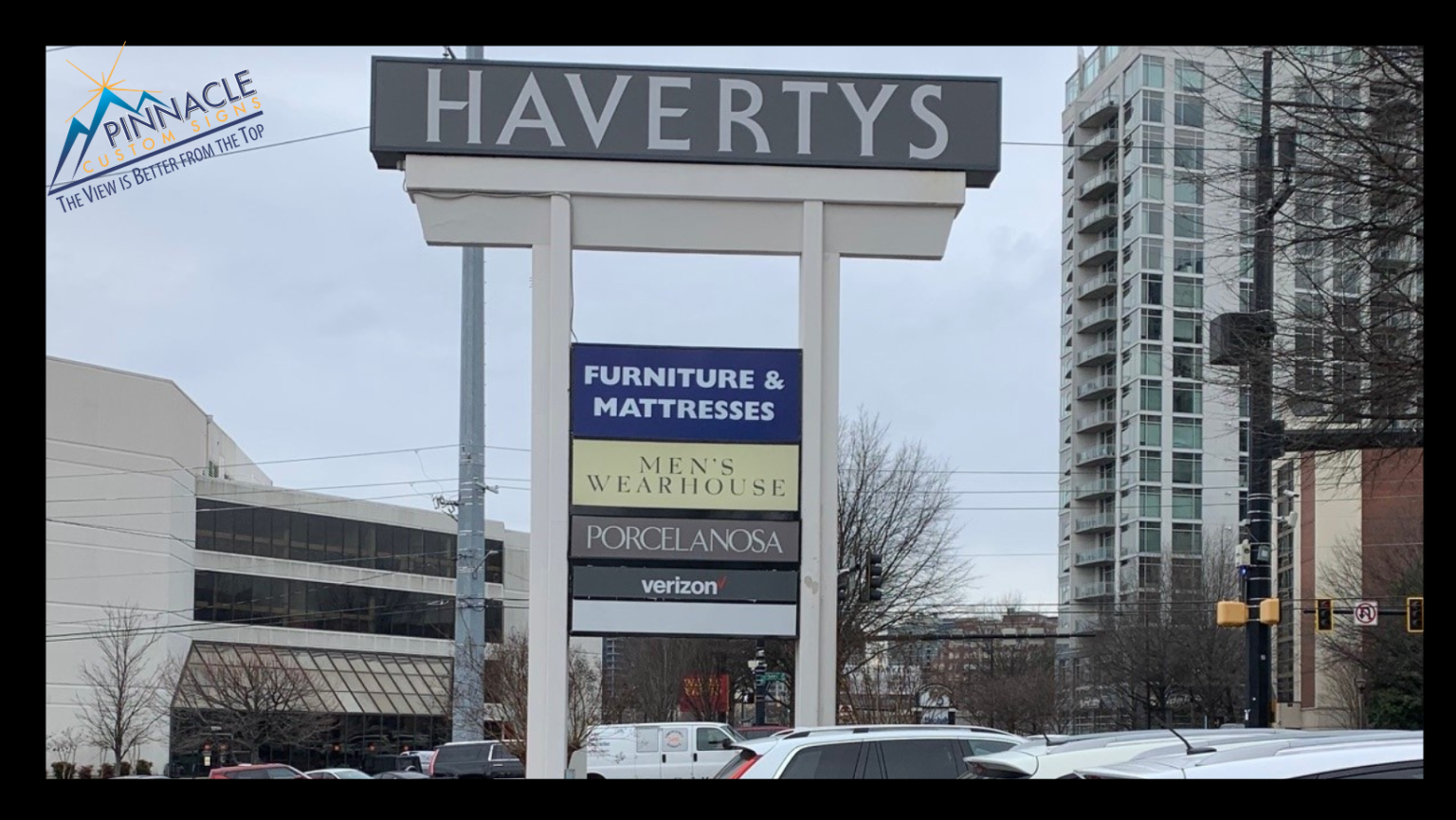 Monument Signs vs Pylon Signs: Know Their Differences